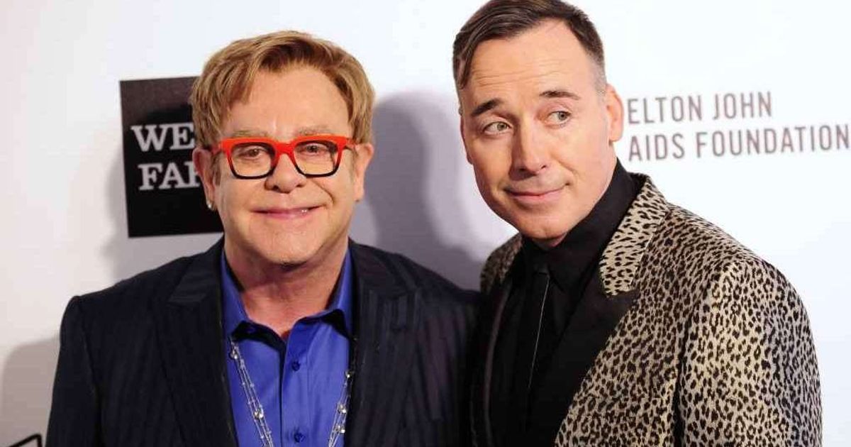 Elton John sposa il suo compagno David