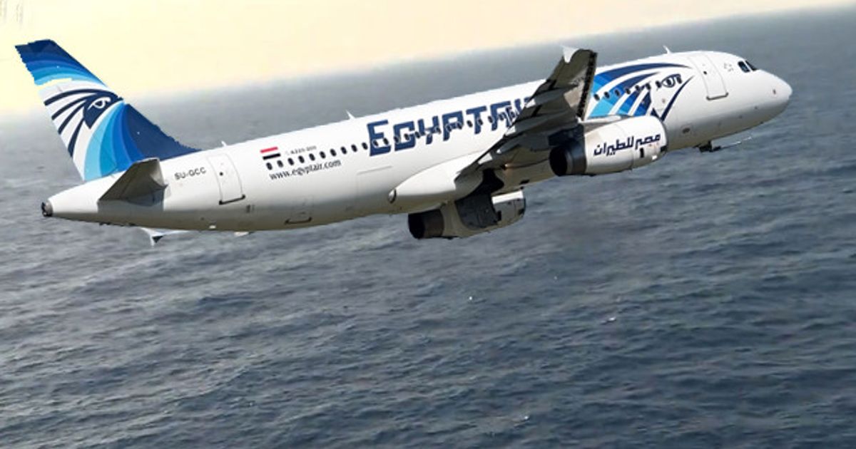 Aereo Egyptair, relitti carlinga in "più punti"