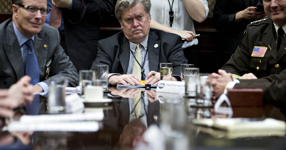 Perché Trump (e Bannon) hanno colpito a morte i 'teocon' americani