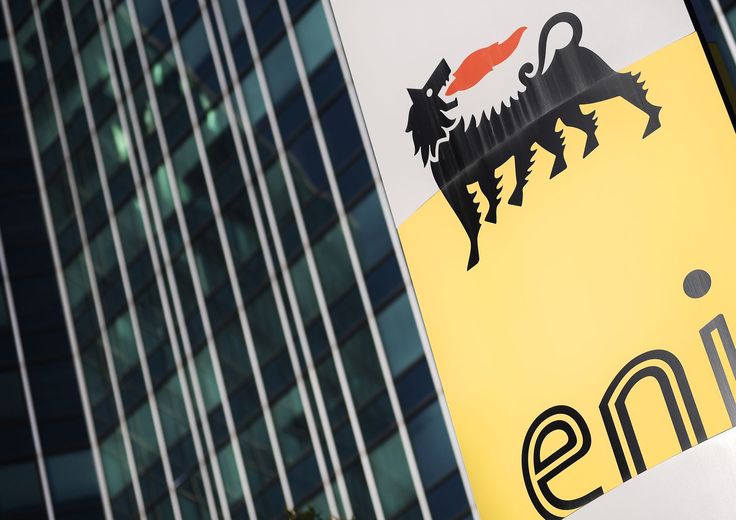 Energia: Eni gas e luce, efficienza con sinergia azienda-clienti