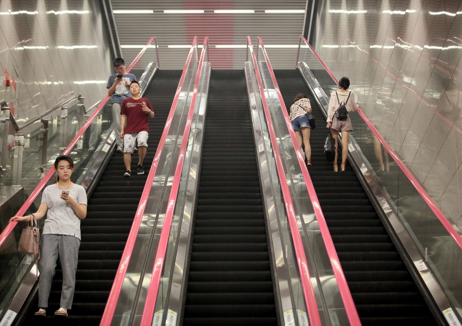 Le scale mobili compiono 125 anni, ed è ora di sfatare il mito della ...