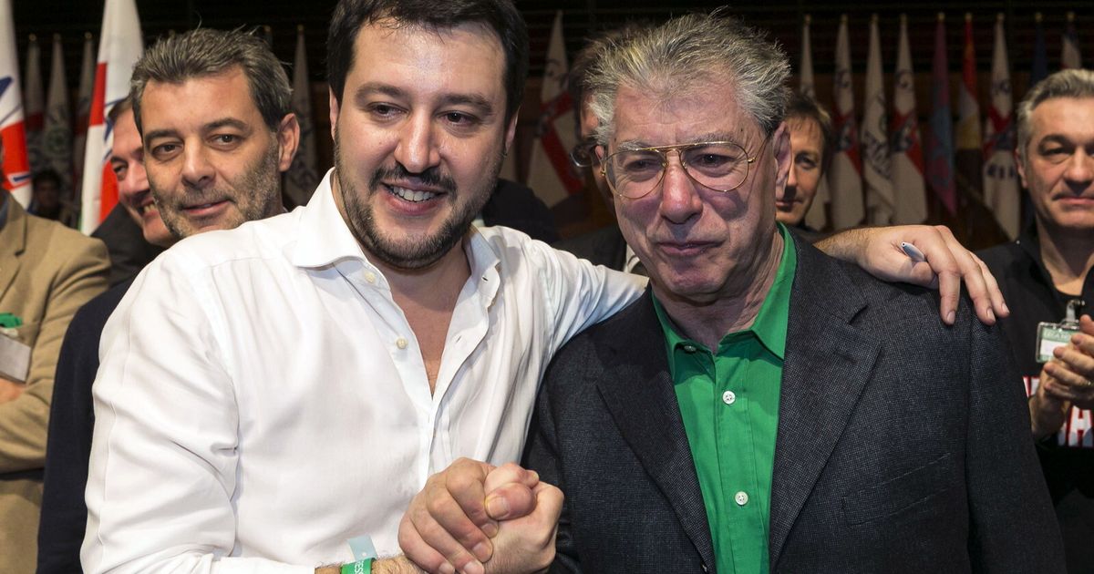 Rumors sulla morte di Bossi. Il figlio: "Papà sta bene e sostiene ...