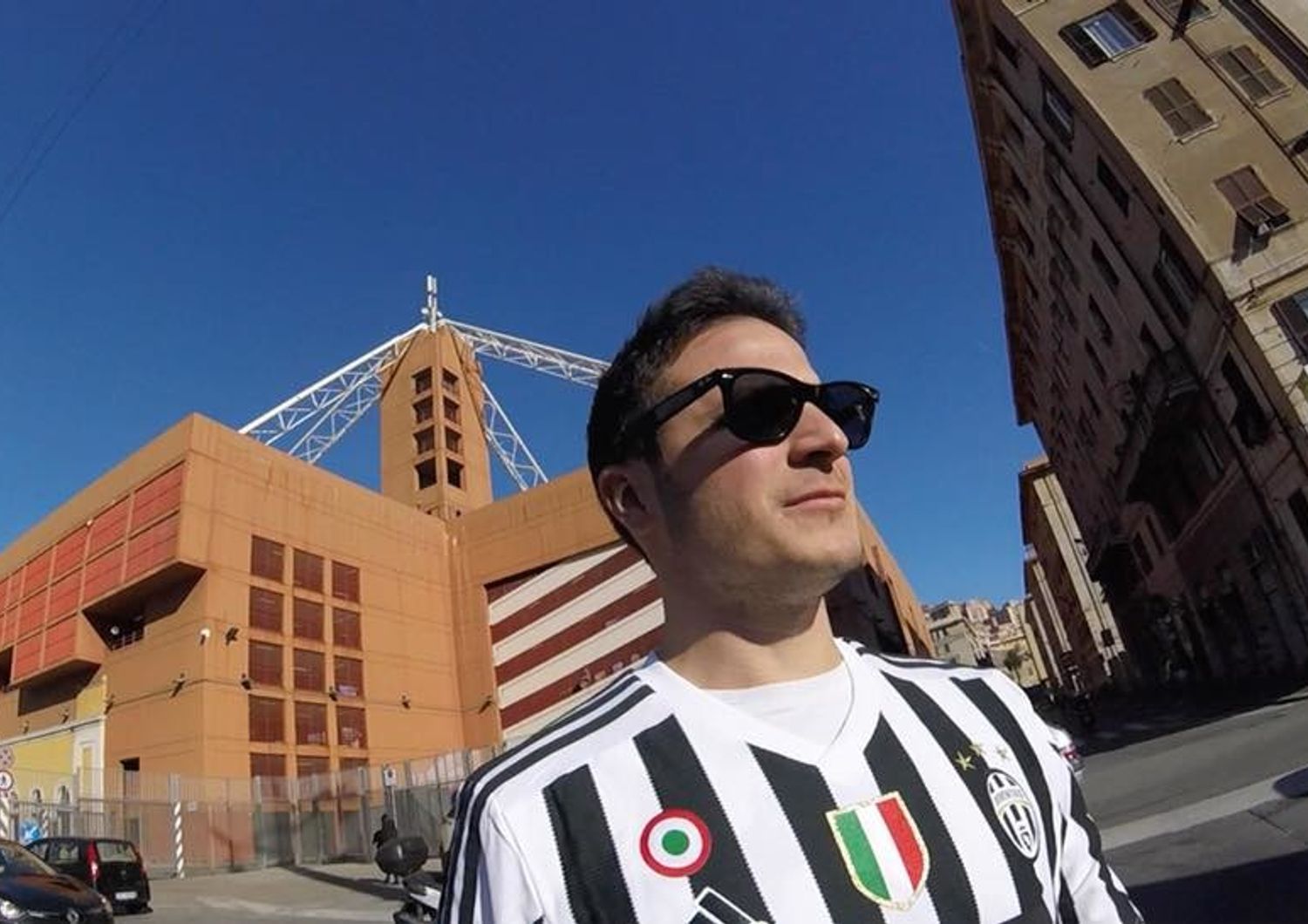 Storia di Carolei, l'attore juventino che offre un gesto di pace ai ...