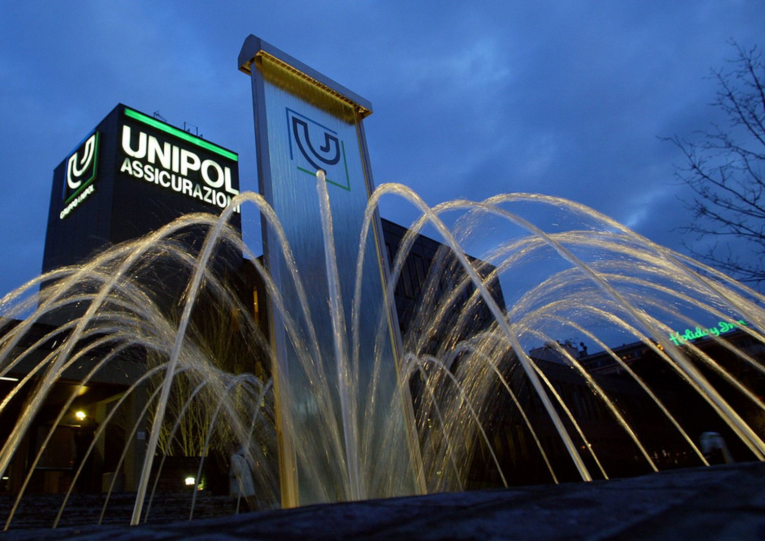 Unipol vende a Bper Unipol Banca per 220 milion i