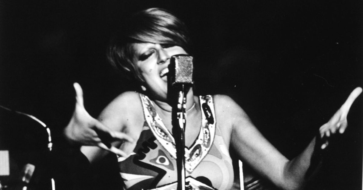 Come stanno le cose su Mina a Sanremo come direttore artistico