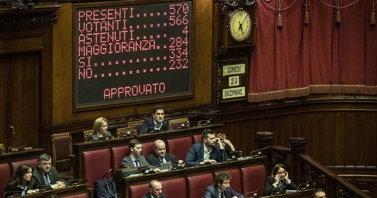 Pioggia di emendamenti alla Manovra sono più di 4500 Pioggia di emendamenti alla Manovra sono più di 4500