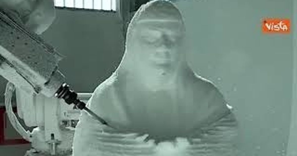 Natale ad Assisi, nella natività 2020 la statua simbolo di un ...