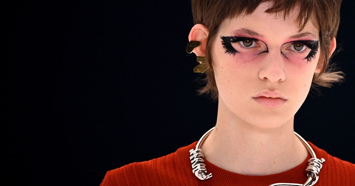 Le polemiche su Givenchy per le modelle con il cappio al collo