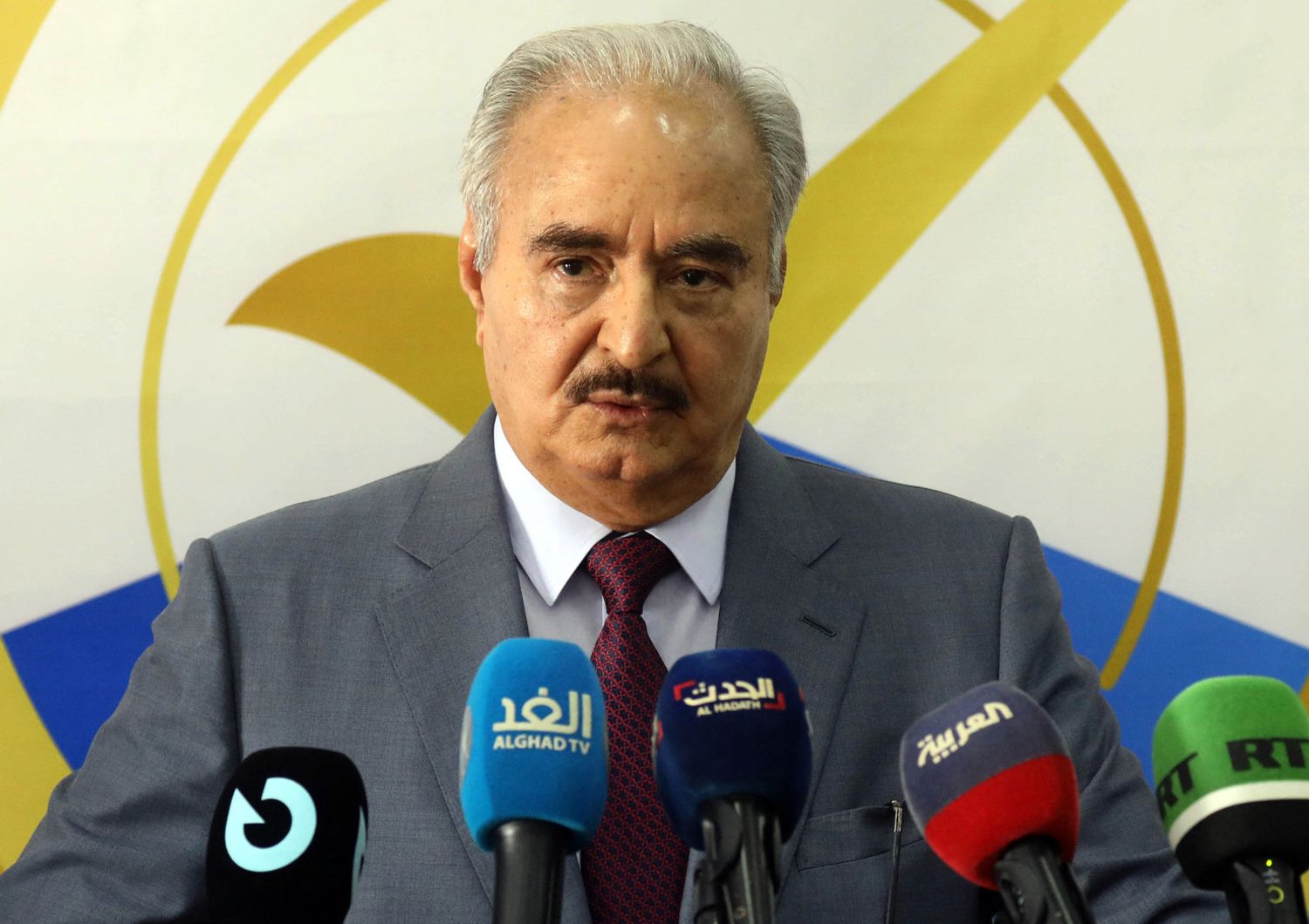 La procura militare ordina l'arresto del generale Haftar