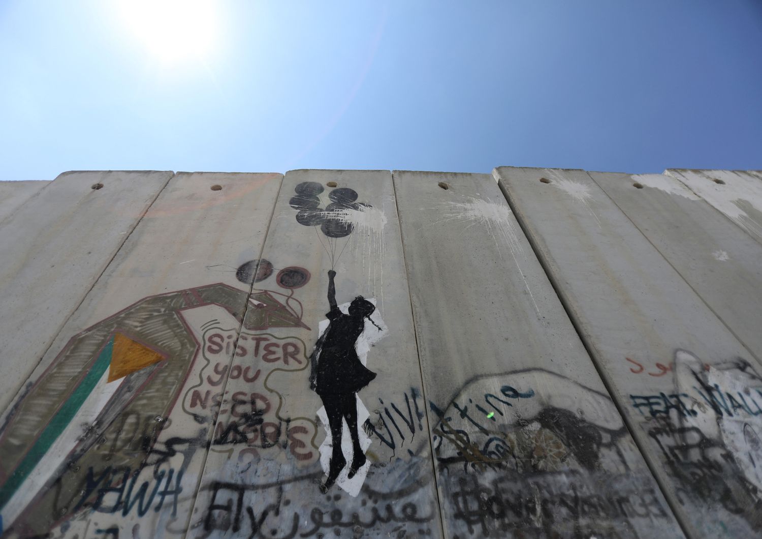 Un murale di Banksy riappare in una galleria d'arte di Tel Aviv