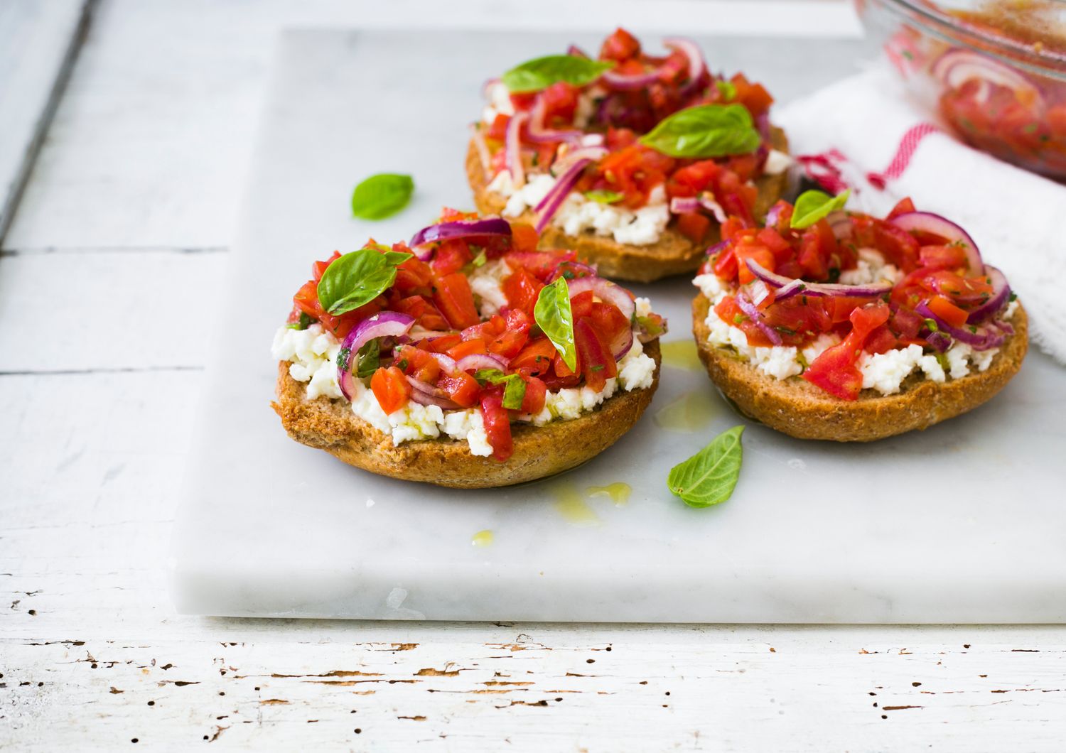 La frisella, piatto estivo e della tradizione. Con varianti