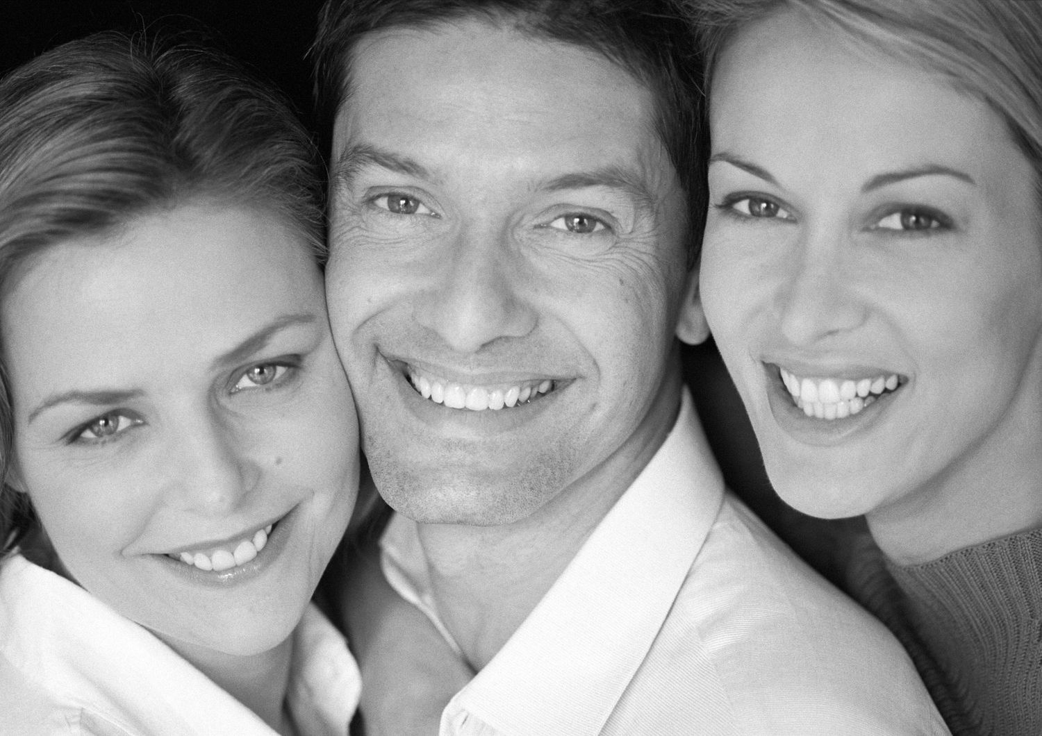 Le relazioni poliamorose fanno bene alle coppie. Lo dice un filosofo