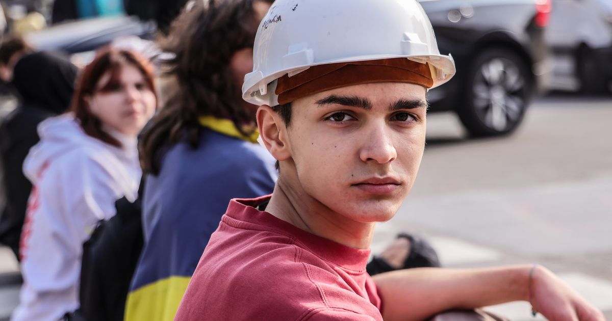 Situazione attuale e futura dei giovani in Italia, il report su chi fa parte della Generazione Z