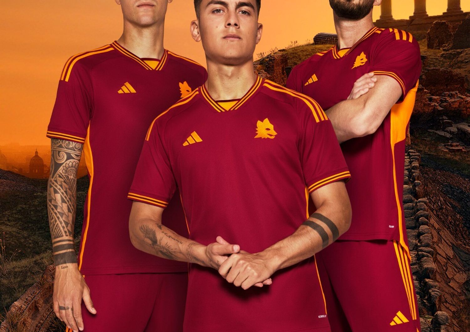 Torna il lupetto sulla maglia della Roma