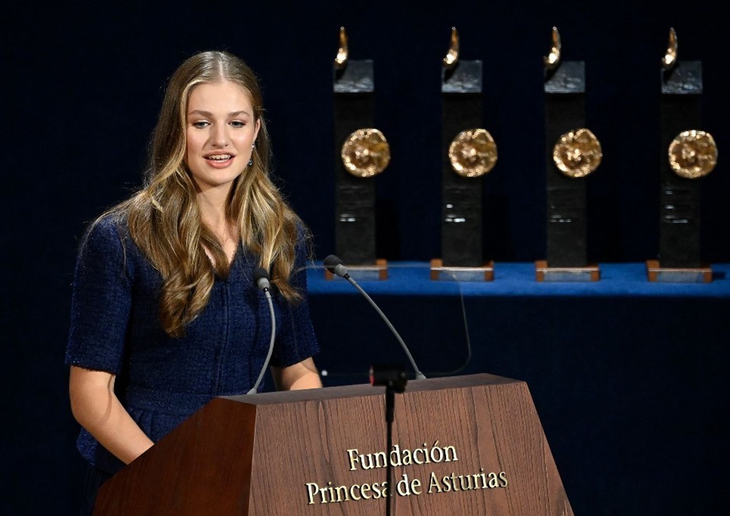 Giura la principessa Eleonora di Borbone, volto nuovo della monarchia ...