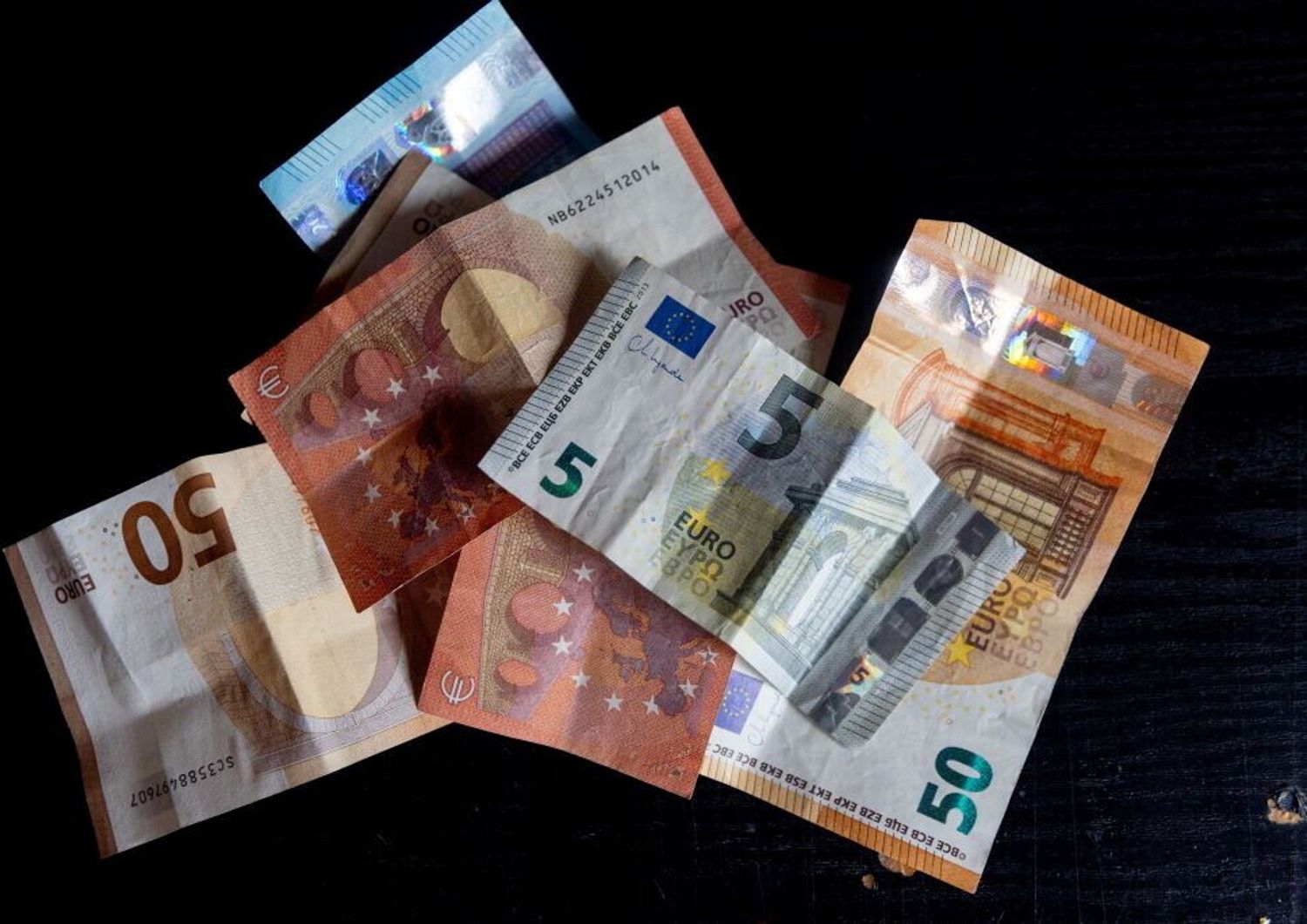 La scienza conferma, non servono tanti soldi per essere felici