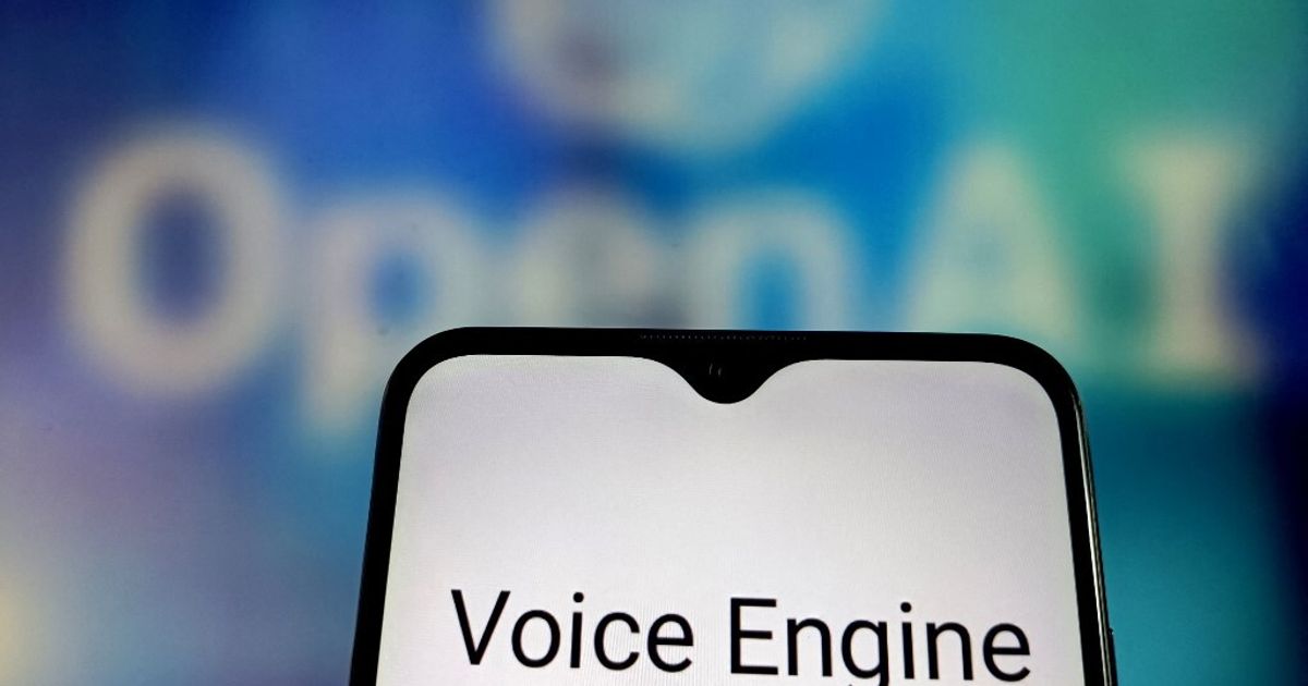 Voice Engine, l'intelligenza artificiale clona le voci umane