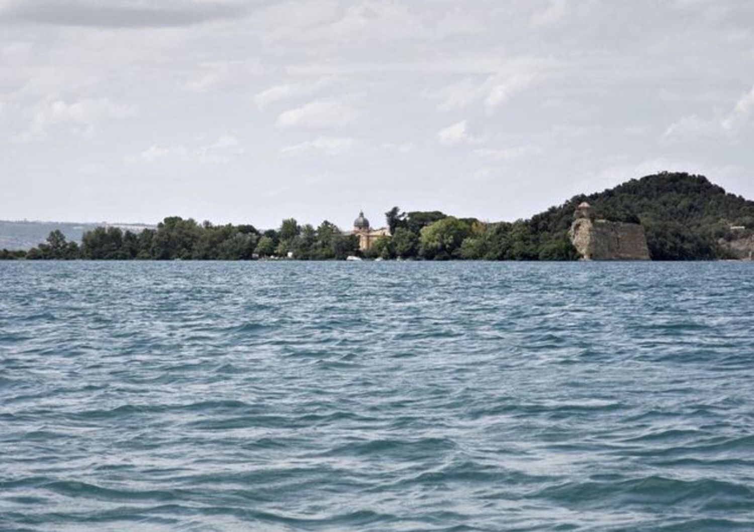 A Bolsena riapre l'isola dei Farnese, nel segno di Giulia