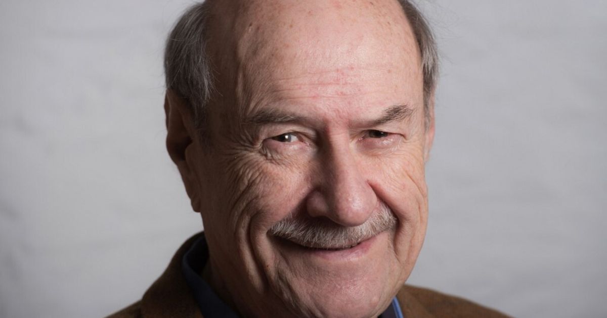 Muore a 83 anni Antonio Skarmeta, l'autore de 'Il postino di Neruda'