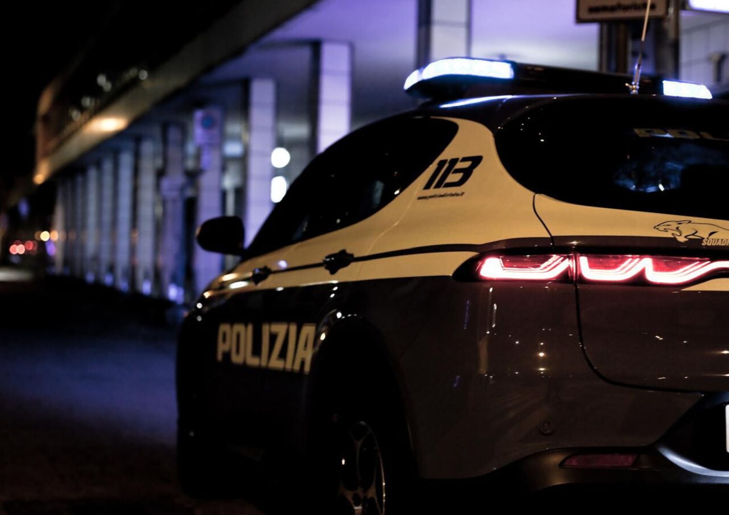 Aggredisce gli agenti con un'ascia, 32enne nigeriano arrestato a Padova