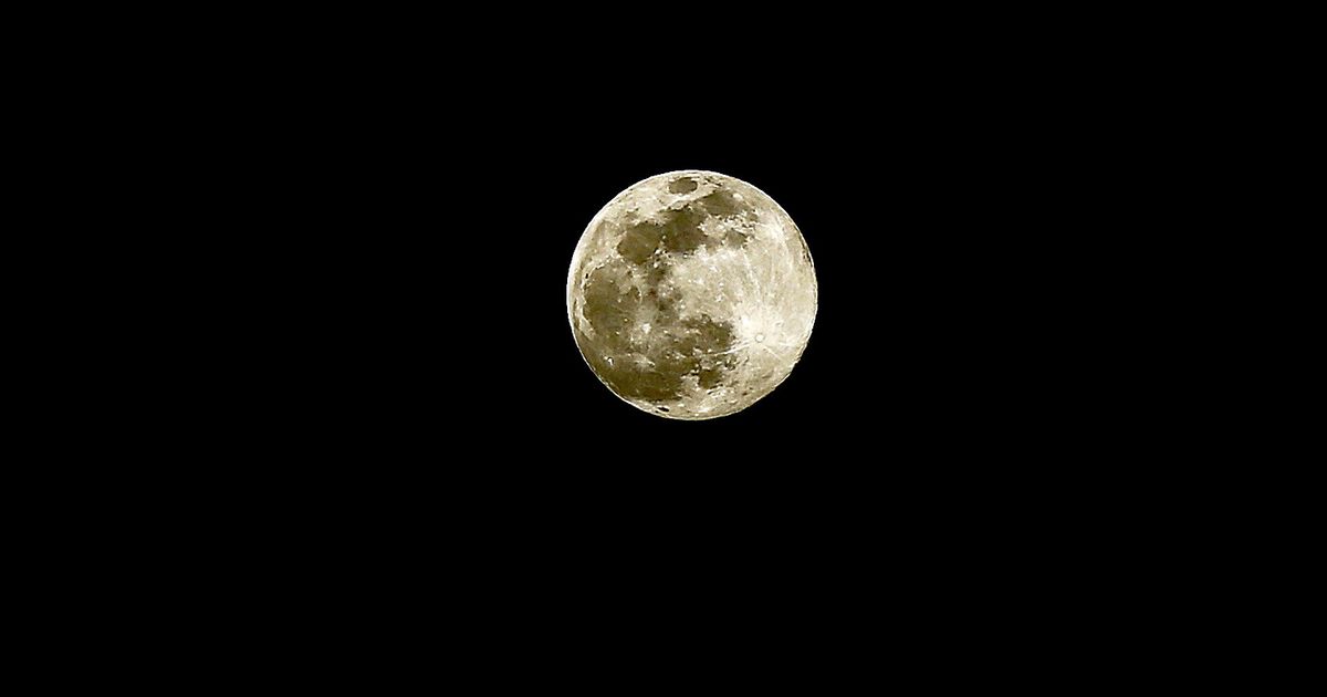 C'è meno acqua nel lato nascosto della Luna