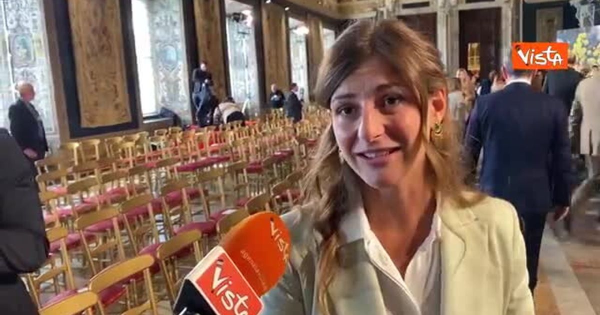 8 marzo, l'opera della street artist Chiara Capobianco al Quirinale ...